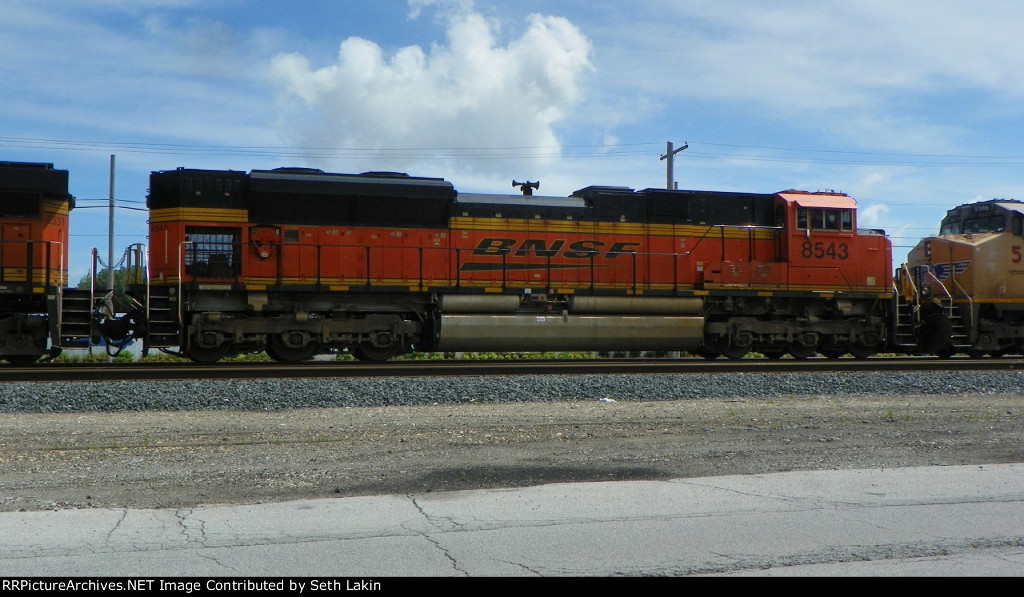 BNSF 8543